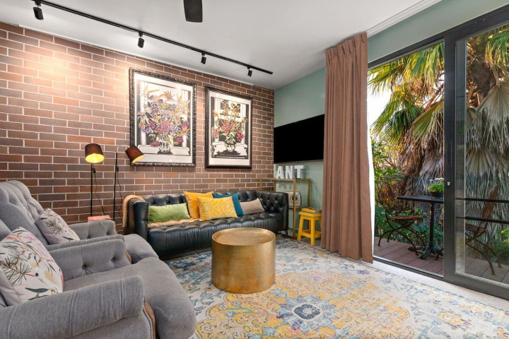 Jade View - Vintage Soul And Sunset Strolls - Strathfield