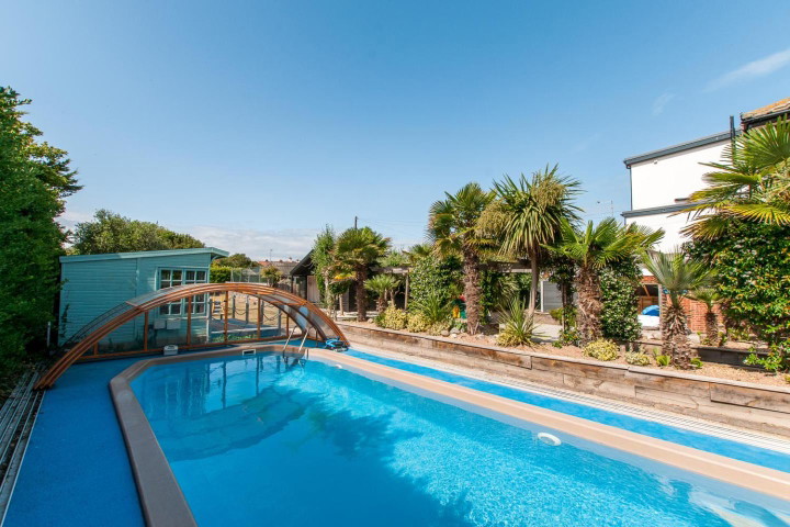 Botany Bay Beach House - Sleeps 10 - Broadstairs