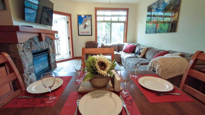 Deluxe Solitude Mountain Ski In-out 2bd-2ba Condo - Utah
