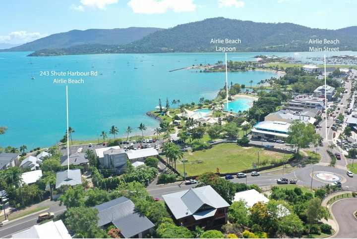 Beach House On Main - Airlie Beach - Airlie Beach