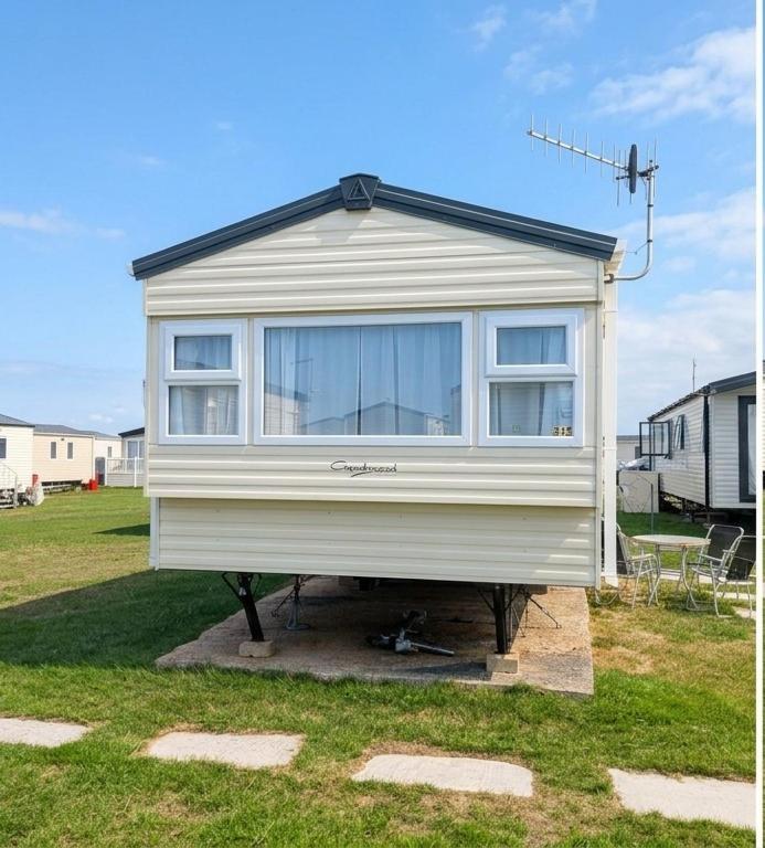 Rose Retreat - Pagham