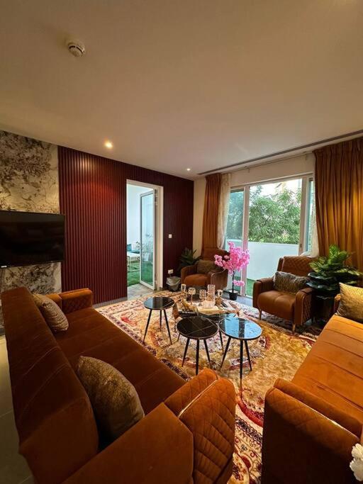 Lyoan Home - Mascate