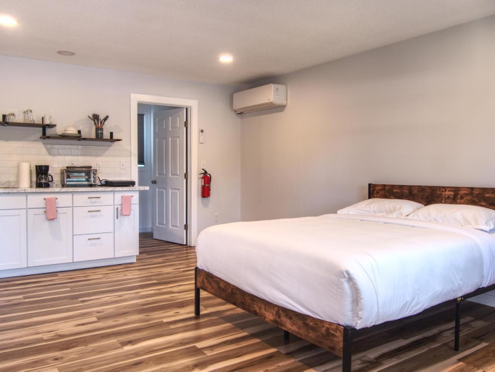 Vermont Suites - Colchester, VT
