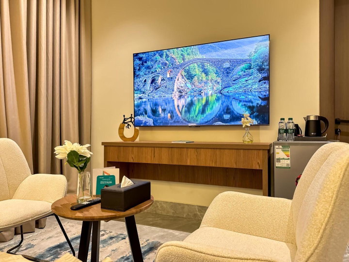 Smart Access Studio In Al Narjis - 65 Tv - Riyadh