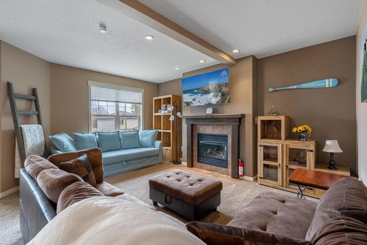 Prairie Oasis I Sleeps 16 L Bbq & Patio L Smart Tv - Sylvan Lake, AB