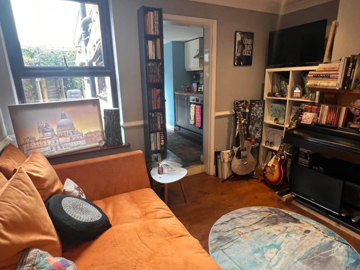 Relax In A Creative Art Space - 吉爾福德
