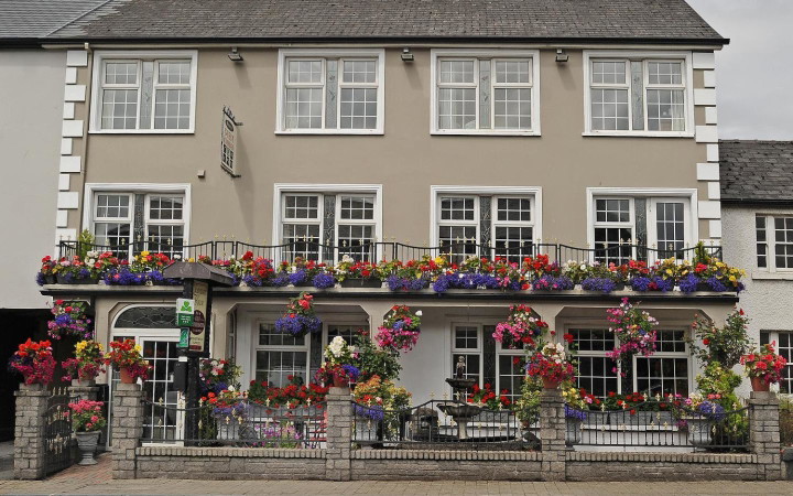 Clooneen House - Westport