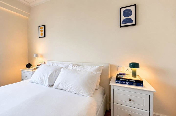 Colorful Notting Hill Views - London