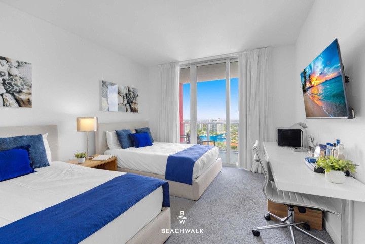 Elegant Studio Marina View Sleeps 4 - Aventura