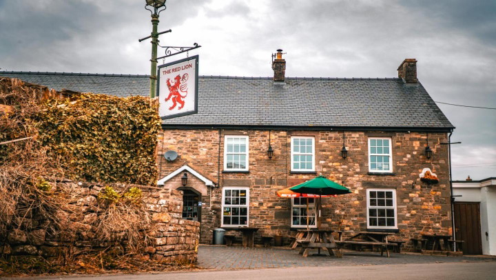 The Red Lion Llangynidr - Crickhowell