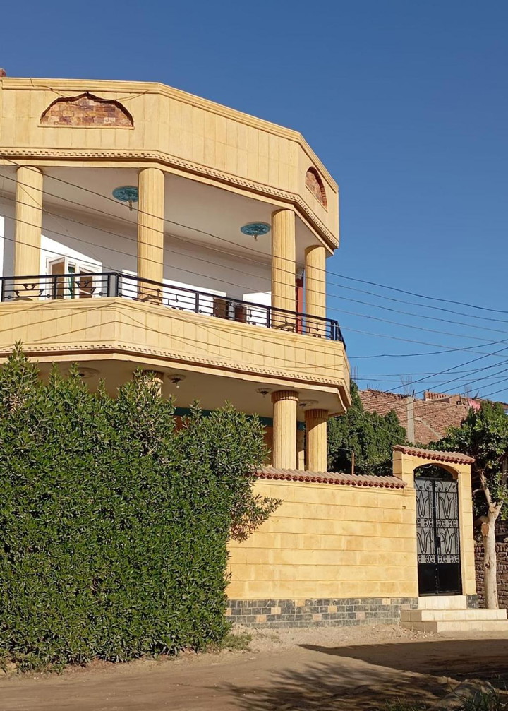 Adam And Eve House - Luxor