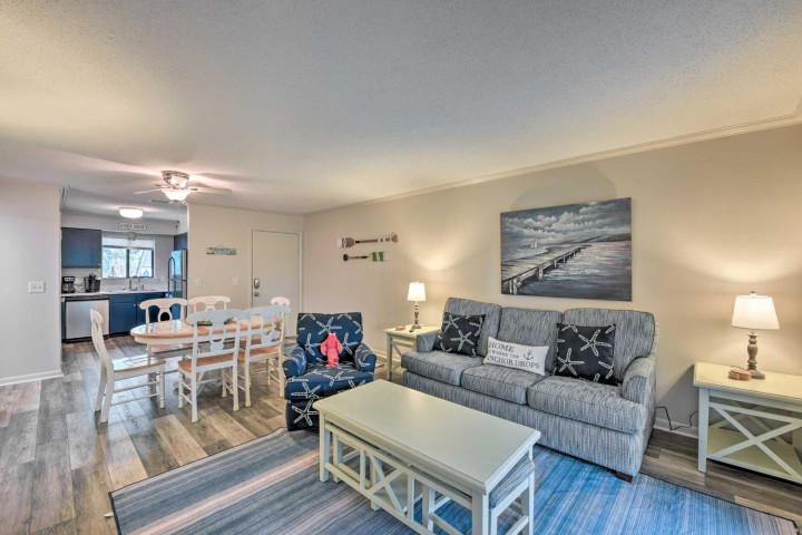 2 Pools + Hot Tub: Hilton Head Island Condo! - South Carolina