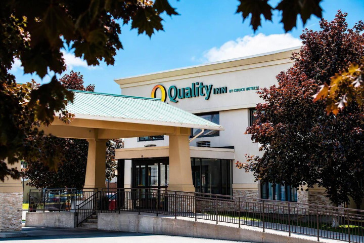 Quality Inn And Conference Centre - Pembroke