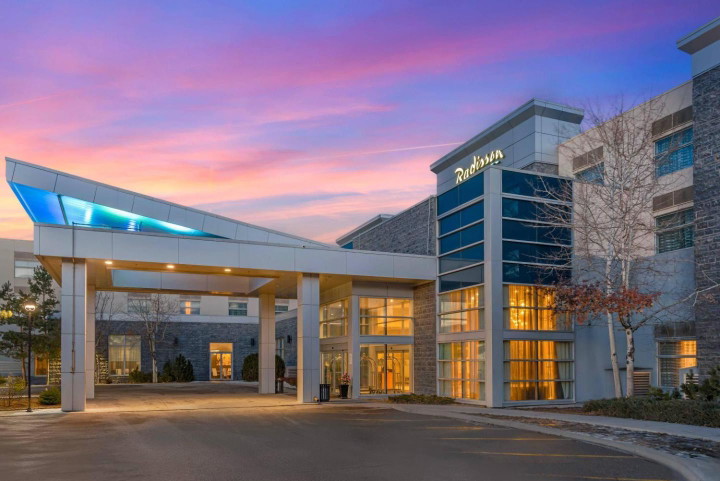 Radisson Hotel & Conference Centre Calgary Airport - Calgary