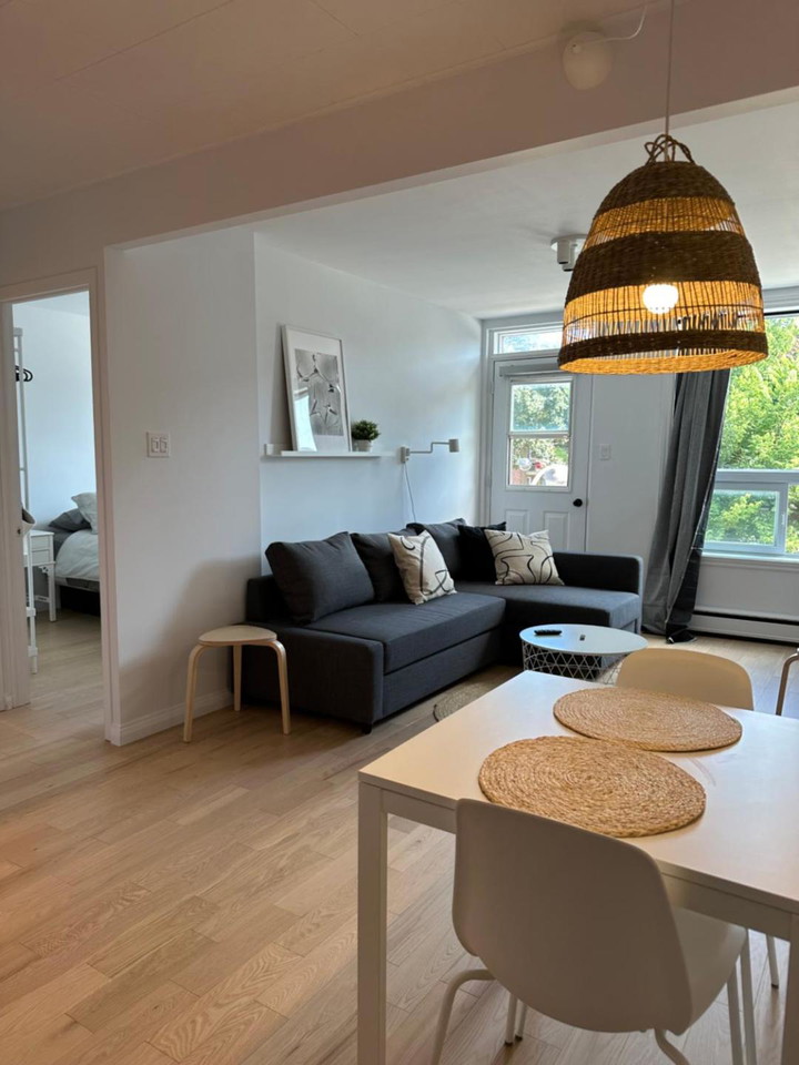 Petit Hôtel Limoilou Studio A - Douillet Et Central - Québec City