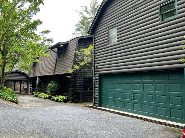 Enchanting Cabin With Breathtaking Sunset And Lake Views In North Carolina - Highlands, NC