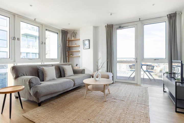 Modern 2 Bed Apt Near Canary Wharf, Abba & O2 - Ilford