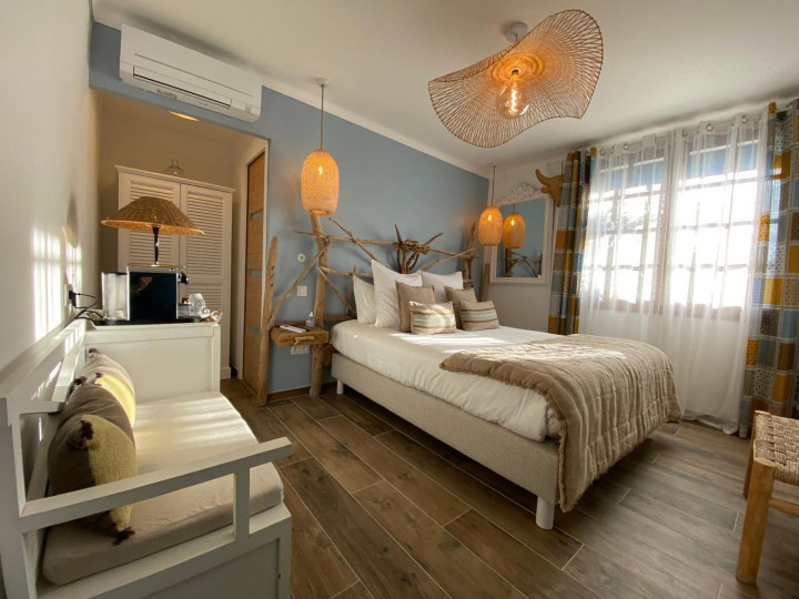 Hôtel Le Neptune En Camargue - Arles