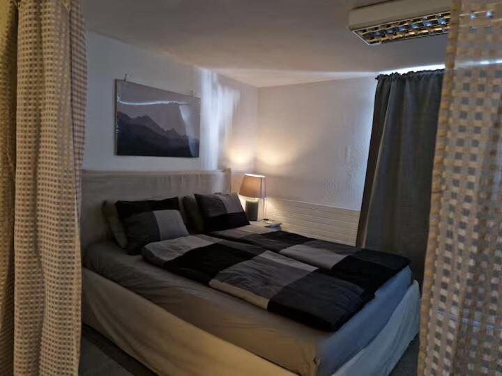 Romantic Apartment With Free Parking In Zurich - Zurich