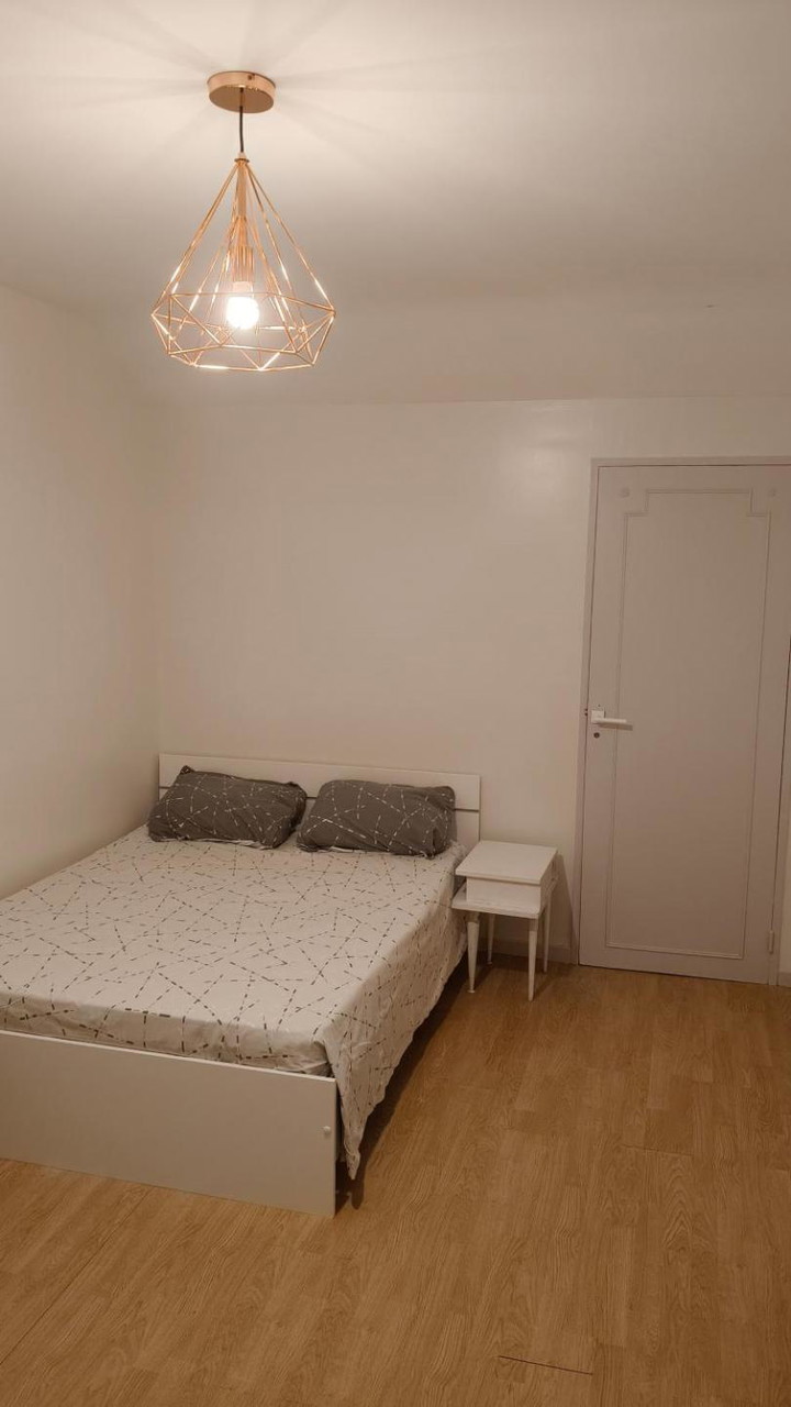 Chambre Deluxe Avec Salle De Bain Et Clim - Bourges