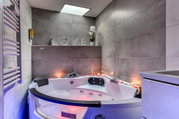 Le Bourget - Suite Romantique - Narbonne