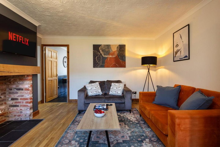 Luxury Nottingham Home - Near City Hospital With Free Parking - Sleeps 6 - Fast Wifi - 노팅엄