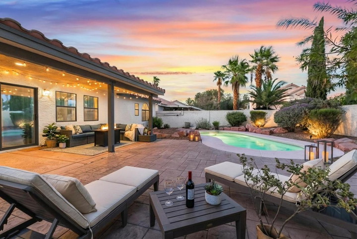 Luxury Vegas Escape,pool, Gameroom, Mtn Views, Ev - Las Vegas, NV