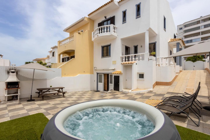 Best Guest Residence - ルース
