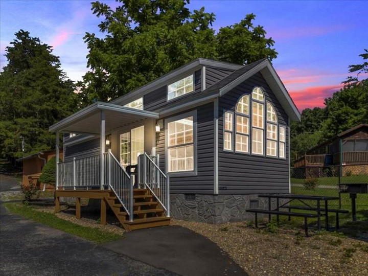 Lovely 1br Cottage With Loft - Pigeon Forge, TN