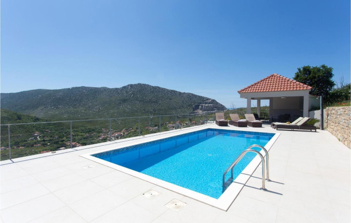 Nice Home In Zrnovnica - Split