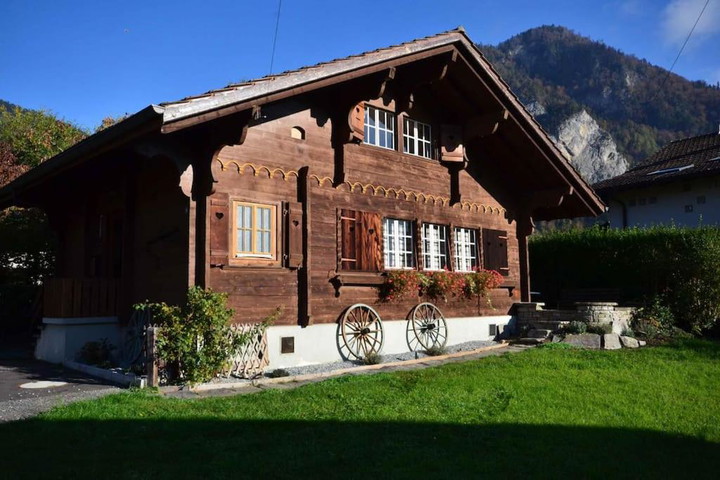 Swiss Traditional Chalet With Alpine Mtn View - Interlaken