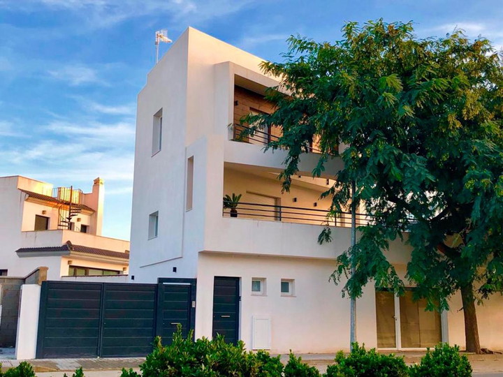Vivienda Avenida De La Manzanilla - Sanlúcar de Barrameda