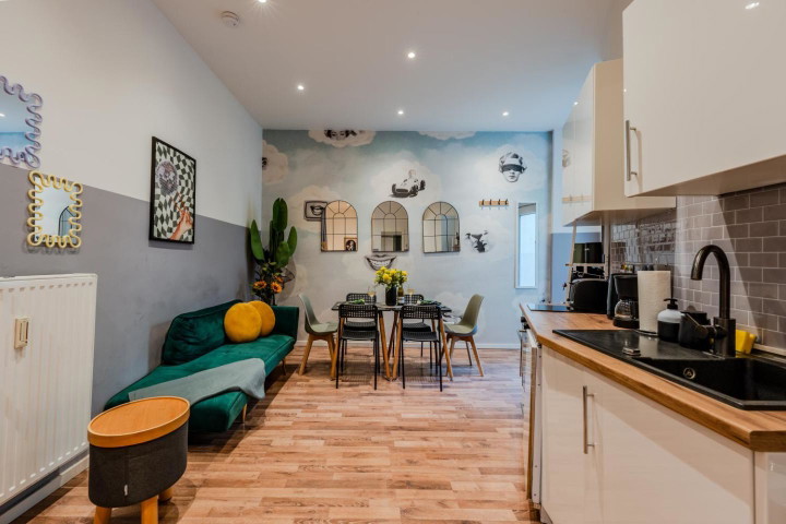 Retro-apartment Mit Terrasse - Berlin
