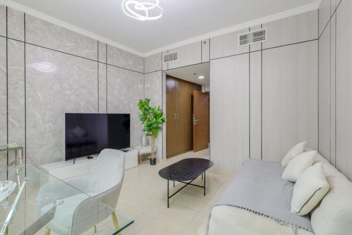 Prime Downtown Male Dormitory Comfort Meets Convenience - Dubai