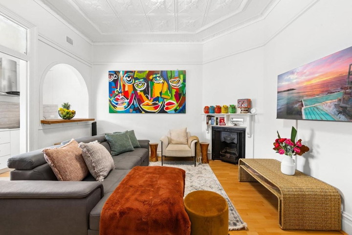 Colourful Spacious Central 3bdr Balcony Ac Parking - Bondi Beach