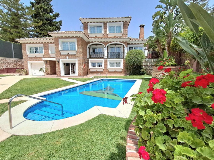 6 Bedroom Villa With Private Pool Games Room - Costa del Sol