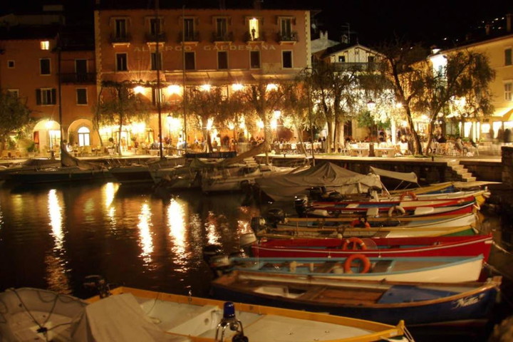 Elegante Appartamento In Centro - Garda