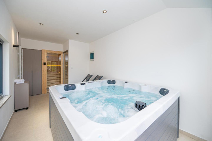 Holiday Home Mirage With Wellness - Alpes