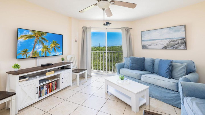 Keys Waterfront Condo With Beach Pool Sunset Views - Islamorada, FL