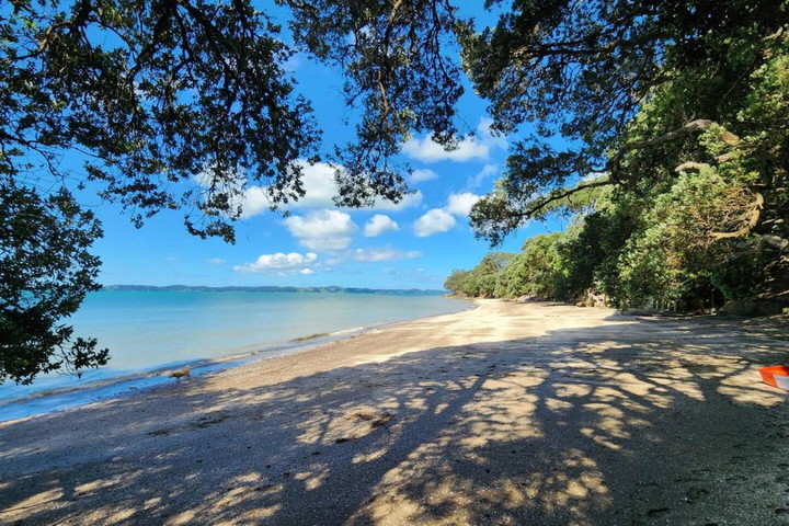 Seaside Premium Home With Spa Pool Near Beach - Waiheke Island
