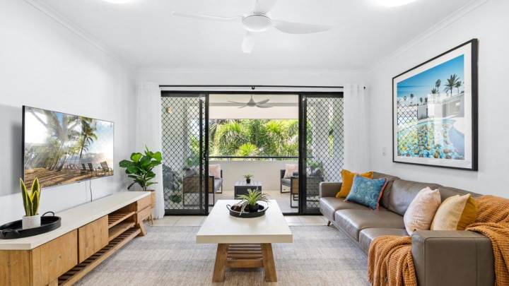 Adina Oasis Top-floor Apartment - Cairns