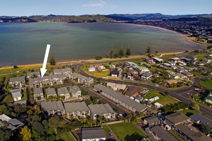 Aqua Soleil Beachfront Apartment - Whitianga