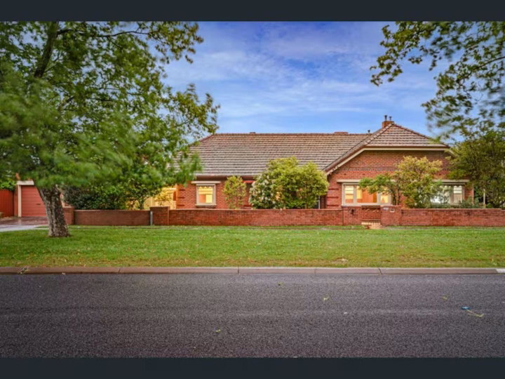 Classic Albury Charm - Albury