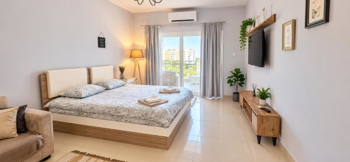 Studio With Balcony & Pool View In Caesar Resort - Cyprus