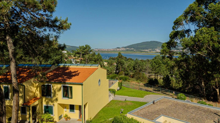 Just Like Home - Casa Dos Pinheiros - Caminha