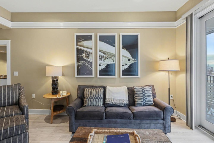 Charming Lodge Suite 257 In Bay Harbor, Mi—ideal For A Cozy Getaway! - Petoskey, MI