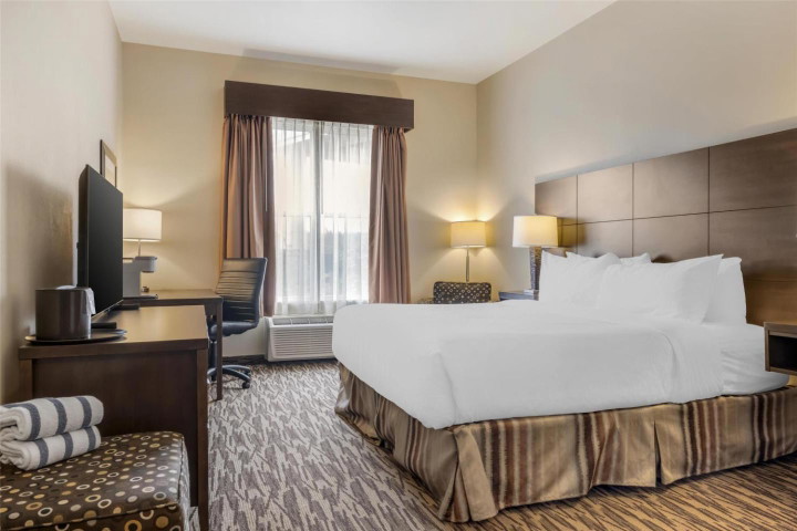 Best Western Plus Bridgewater Hotel & Convention Centre - Nova Scotia