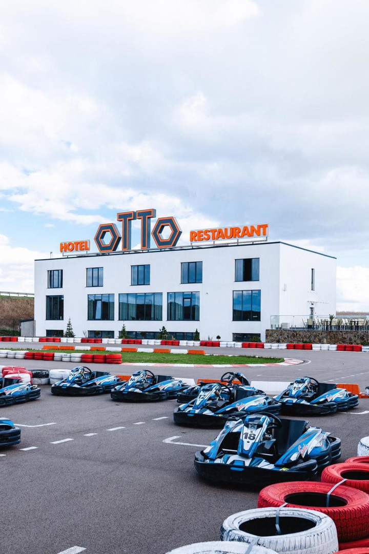 Otto Hotel-restaurant - Ucrania