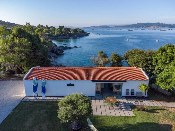 A Factoria Beach House By Prishomes - Vigo