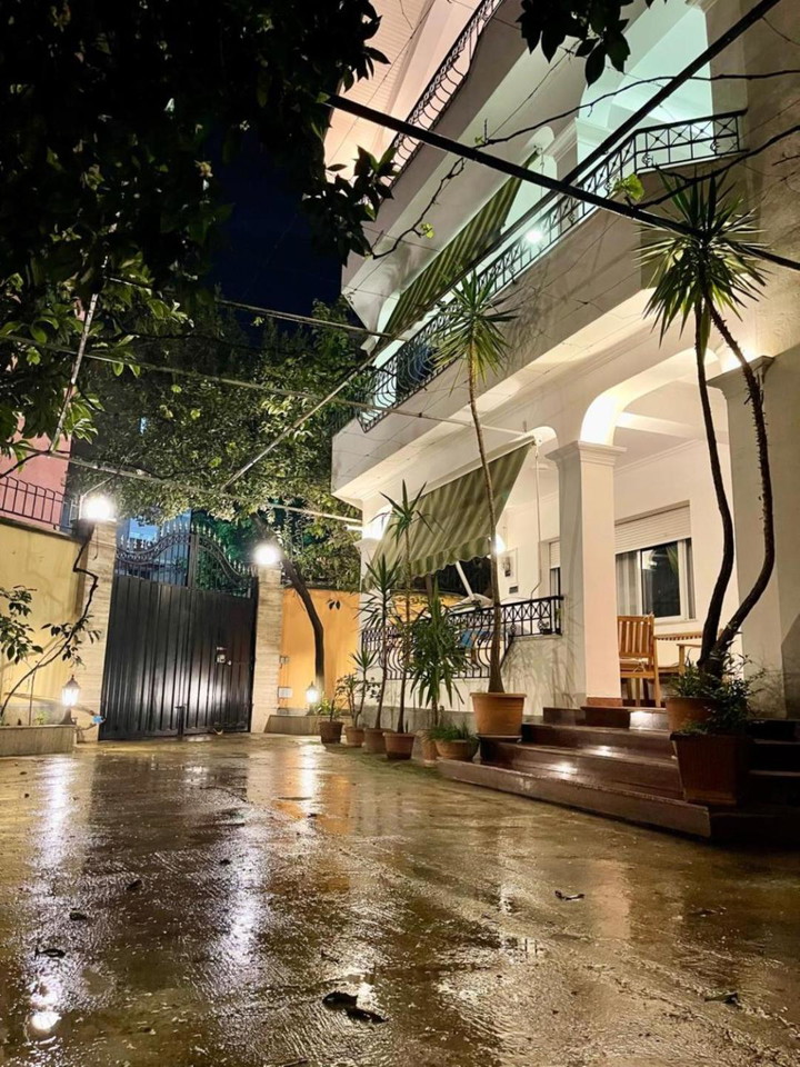 Mandarine Hostel - Tirana